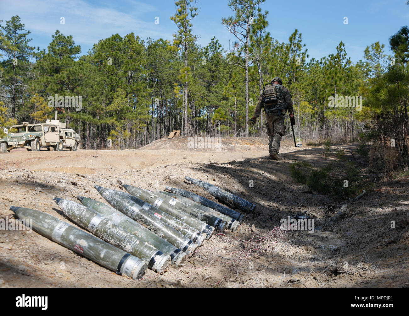 192nd ordnance battalion eod hi-res stock photography and images - Alamy