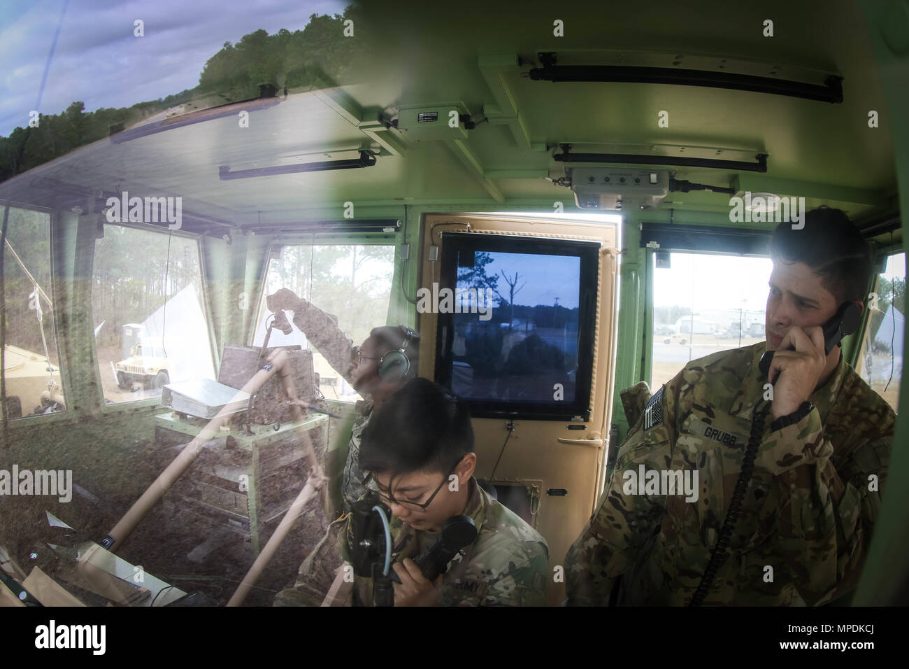Incoming helicopters hi-res stock photography and images - Alamy