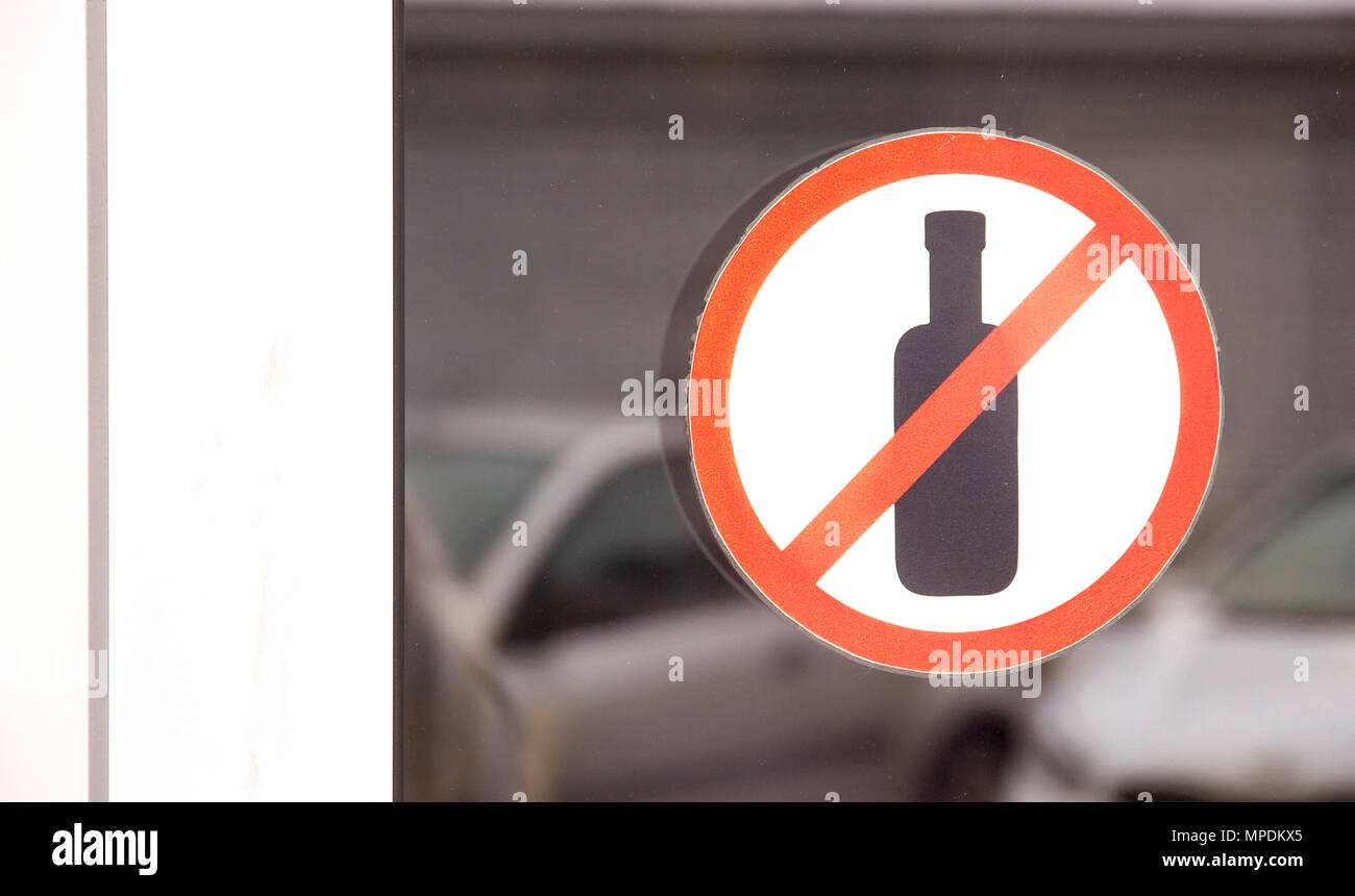 Alcohol warning sticker hi-res stock photography and images - Alamy