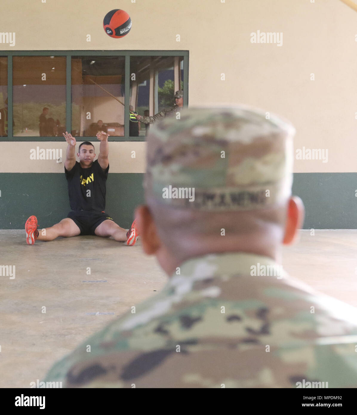 Hawaii Army National Guard Soldiers in the Recruit Sustainment Program ...