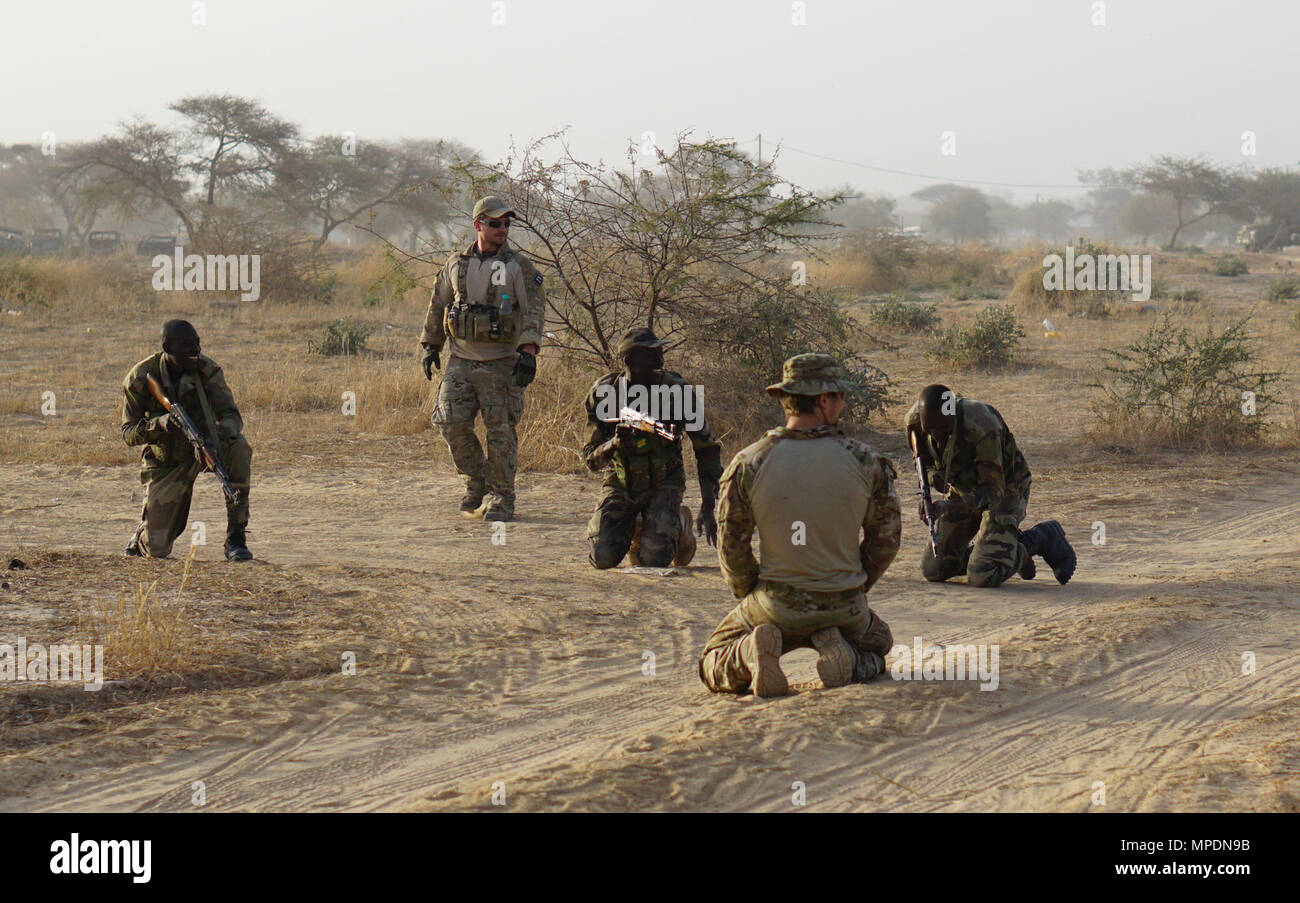 A U.S. Special Forces soldier and an Australian special operations ...