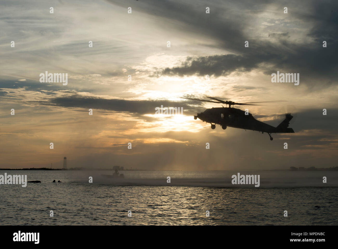 Uh 60 seahawk hi-res stock photography and images - Alamy
