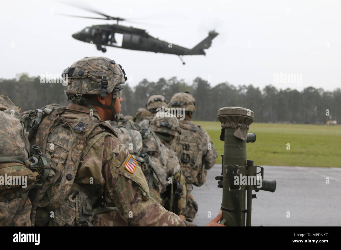 An infantry squad from 3rd Brigade Combat Team, 10th Mountain Division ...
