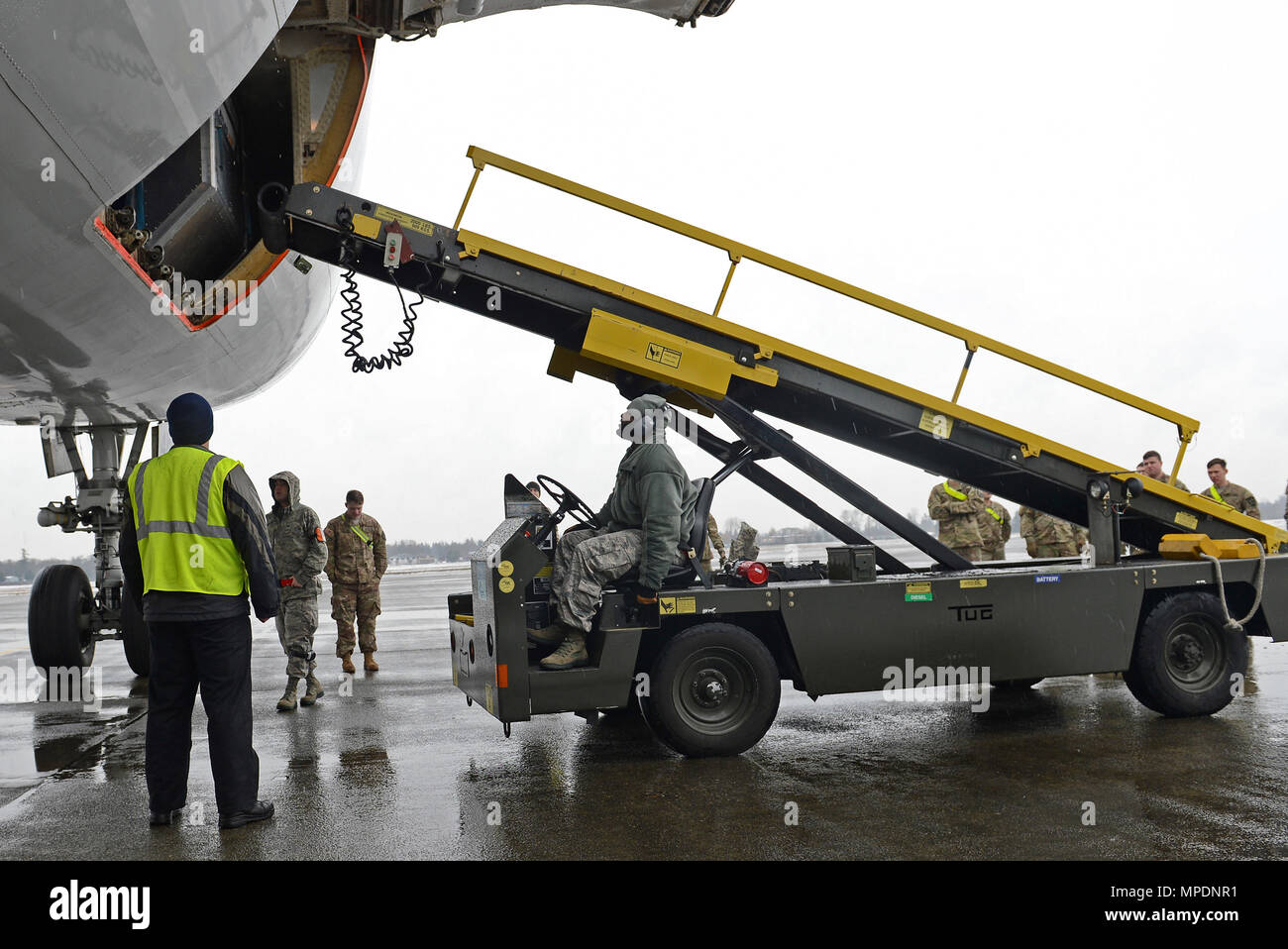 Handling explosives hi-res stock photography and images - Alamy