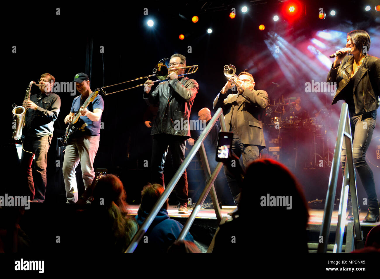 Lt dan bands hi-res stock photography and images - Alamy