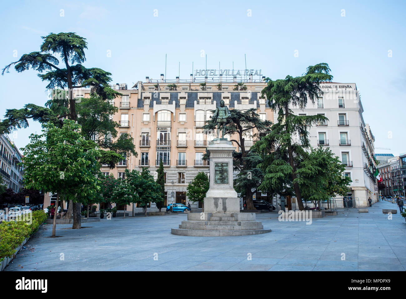 Monument to Miguel de Cervantes, Plaza de las Cortes, Madrid Stock ...