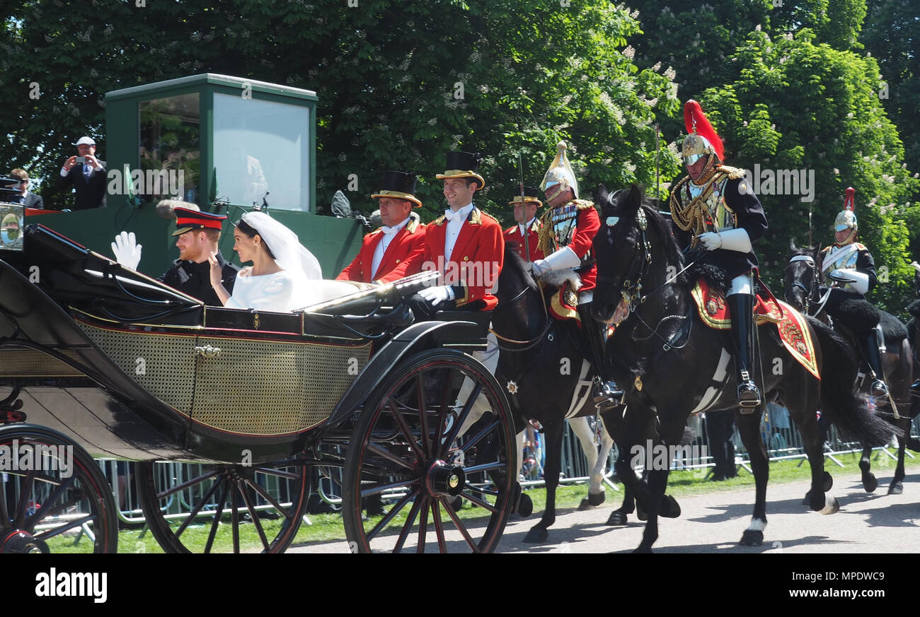 Prince Harry & Meghan wave to crowds on Long Walk Stock Photo - Alamy