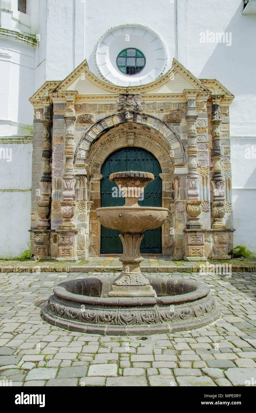 Colombia colonial fountain church hi-res stock photography and images ...