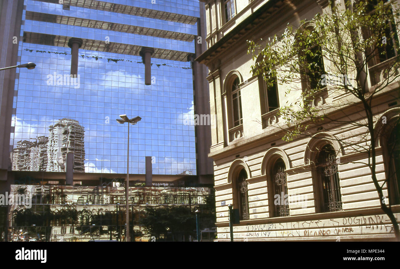 Building, Paulista Avenue, Sao Paulo, Brazil. 1995 Stock Photo - Alamy