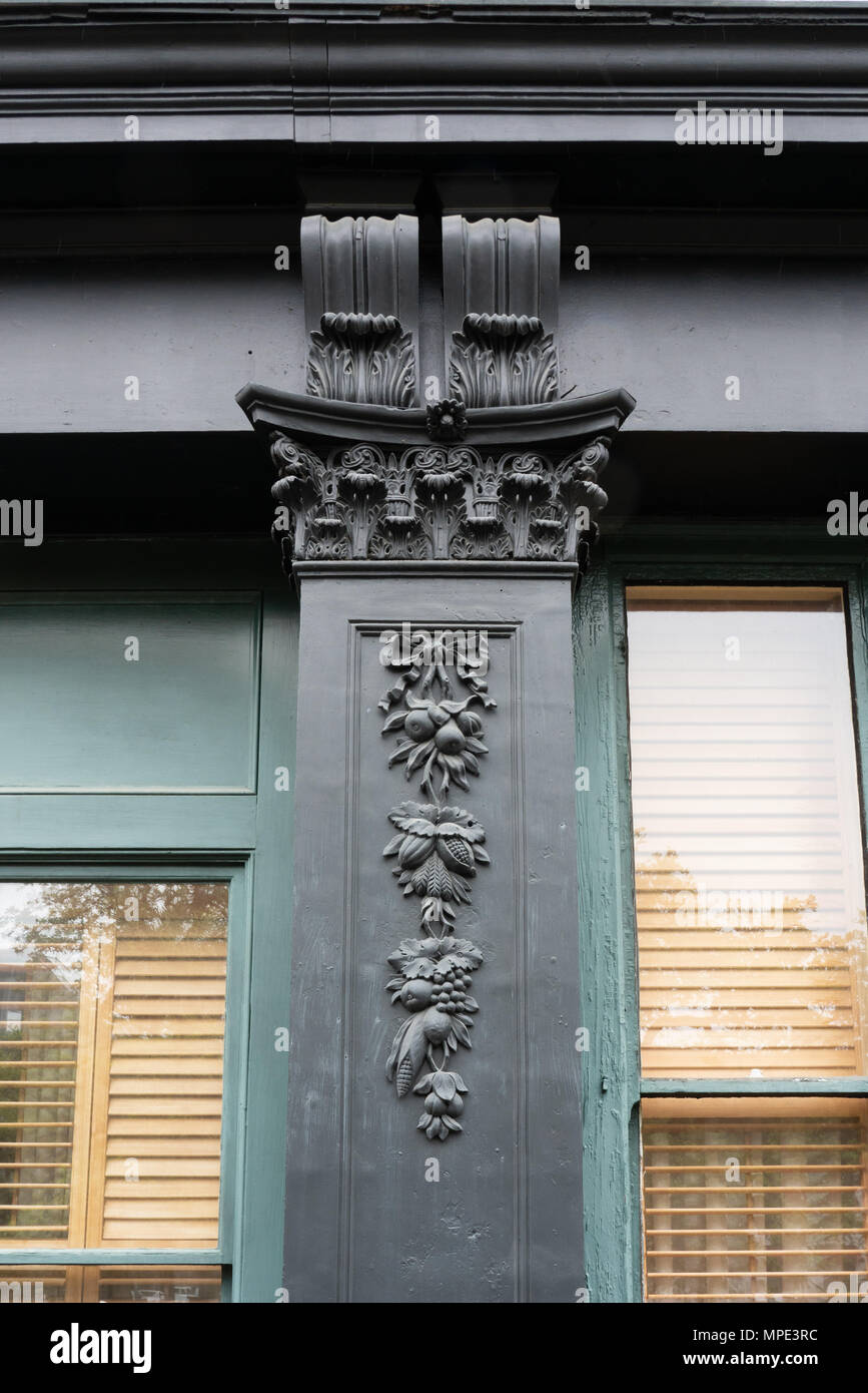 Decorative column hi-res stock photography and images - Alamy