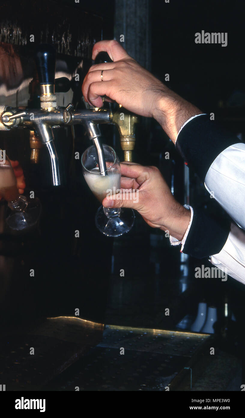 Restaurant, chopp; waiter; hands, Sao Paulo, Brazil Stock Photo - Alamy