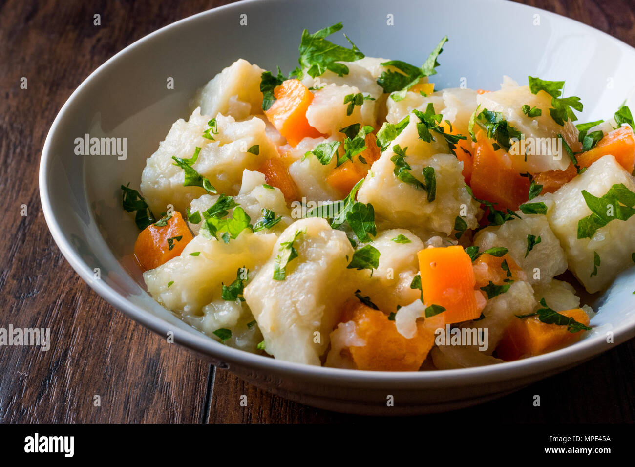 Turkish Celery Salad with Olive Oil, Carrot and Parsley / Zeytinyagli ...