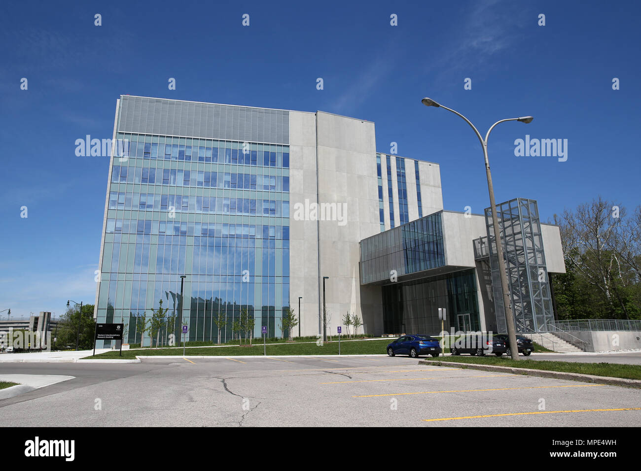 Interdisciplinary Research Building Stock Photo - Alamy