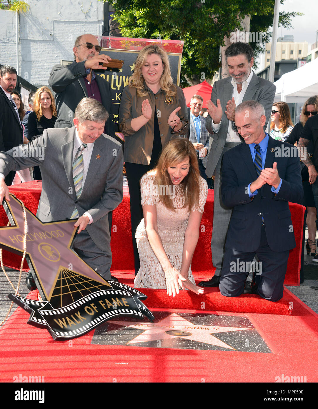 Allison Janney Star 016 - Richard Schiff, Chuck Lorre Allison Janney ...