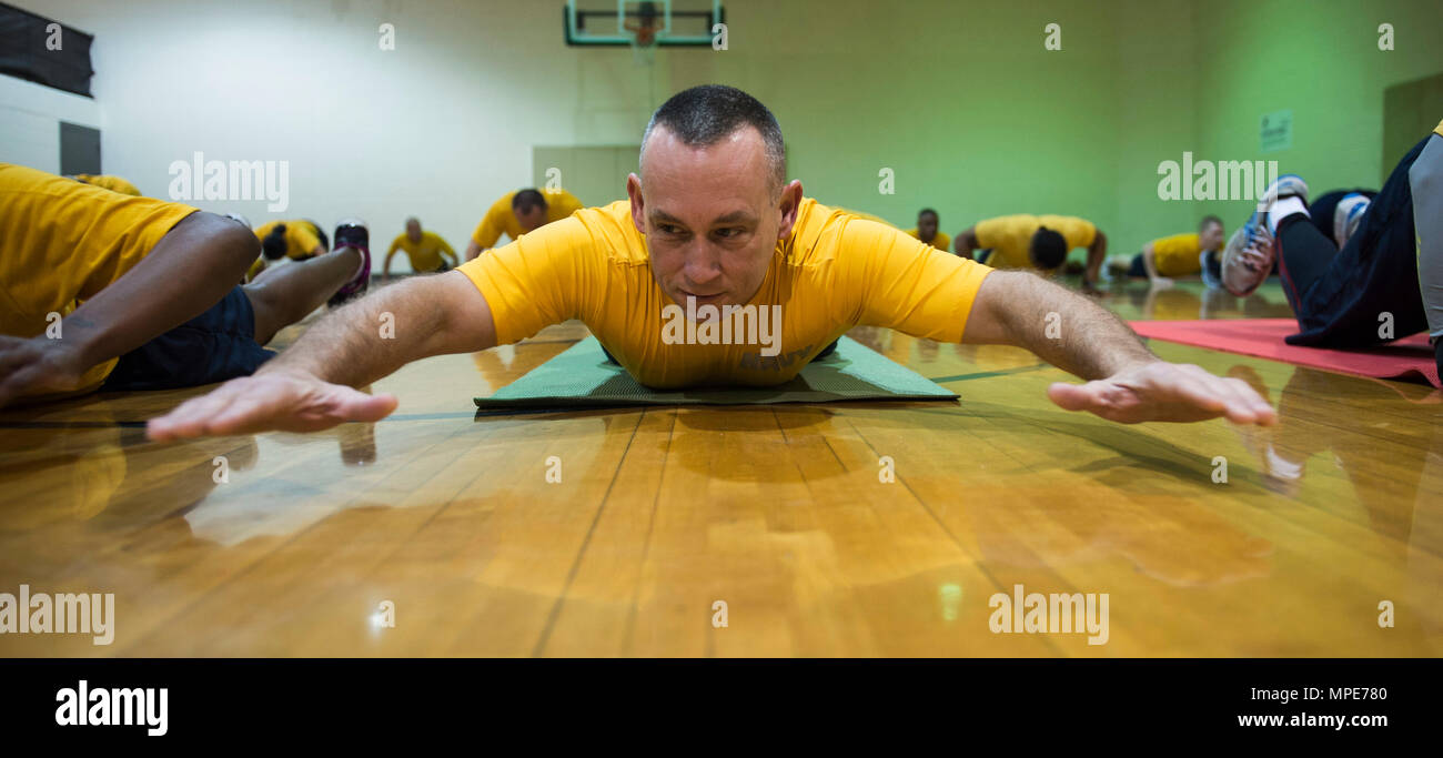 170206-N-VC599-039 VIRGINIA BEACH, Va. (Feb. 6, 2017) Naval Surface ...