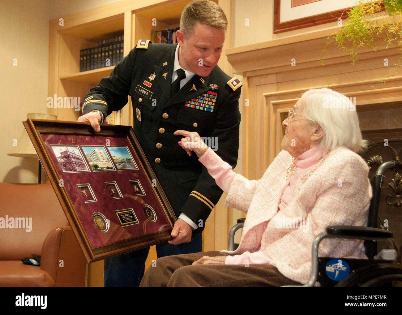 Army nurse corps 1901 hi-res stock photography and images - Alamy