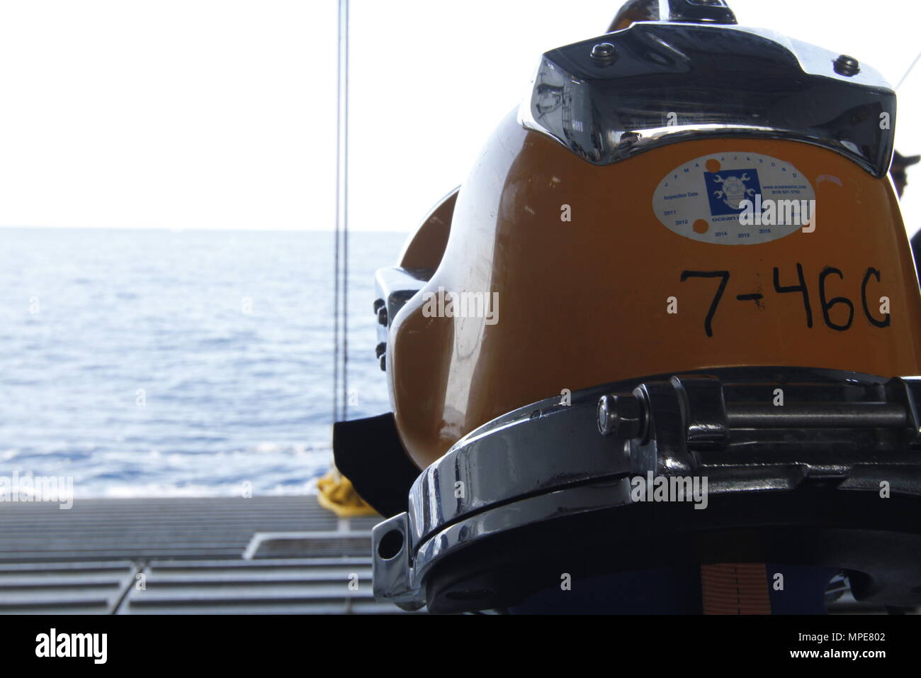 Divers with 7th Engineer Dive Detachment, 130th Engineer Brigade ...