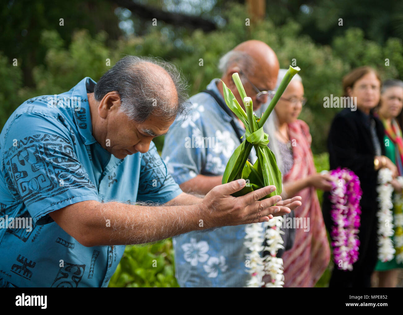 170207-N-AV234-117 PEARL HARBOR (Feb. 7, 2017) Members of the Native ...