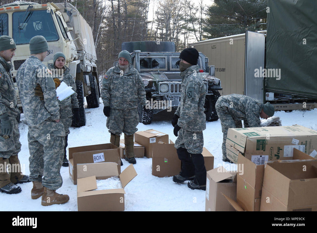 U.S. Army Soldiers assigned to Echo Company, 572nd Brigade Engineer ...