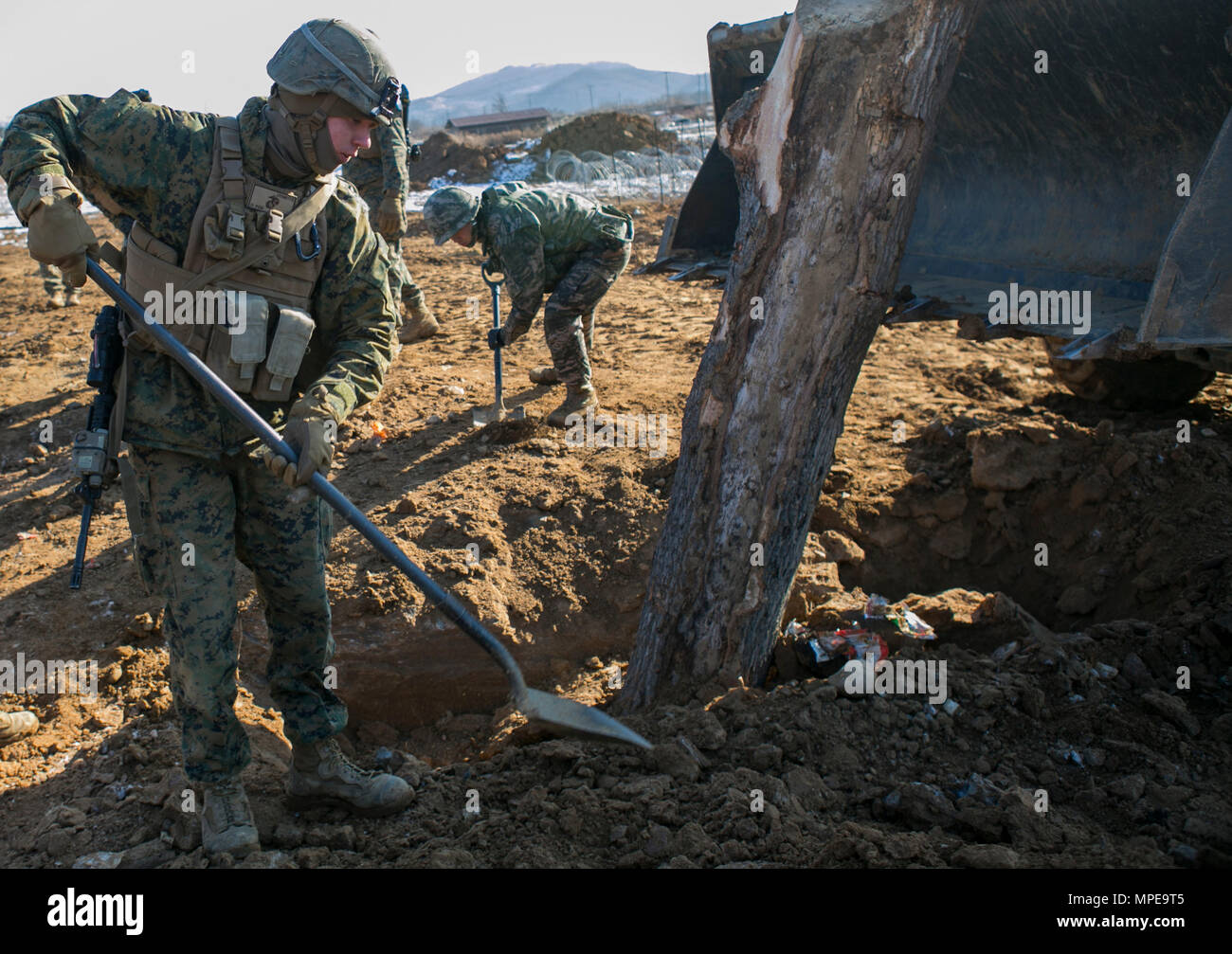 U.S. Marines with 9th Engineer Support Battalion, 3rd Marine Logistics ...
