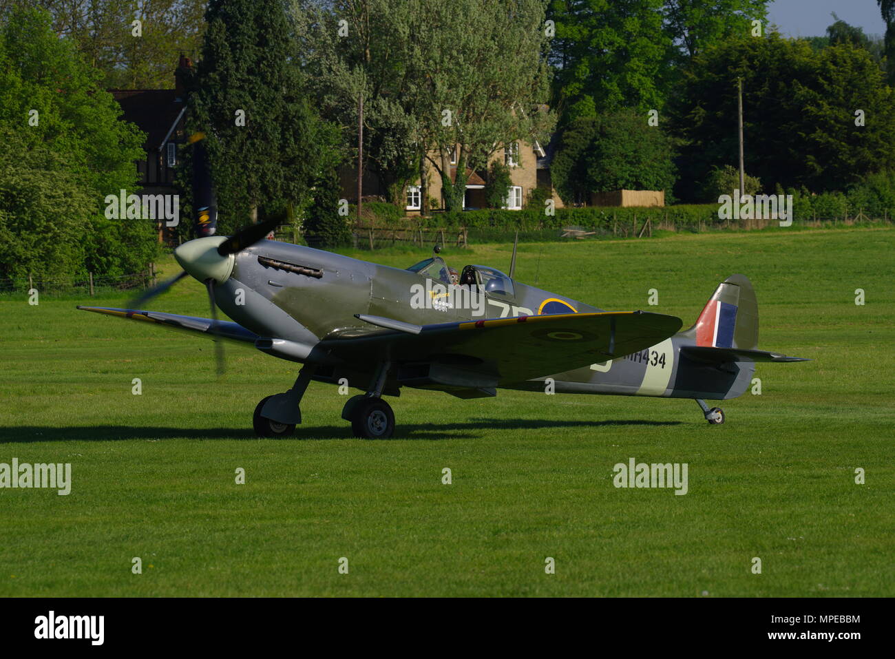 Supermarine spitfire ix hi-res stock photography and images - Alamy