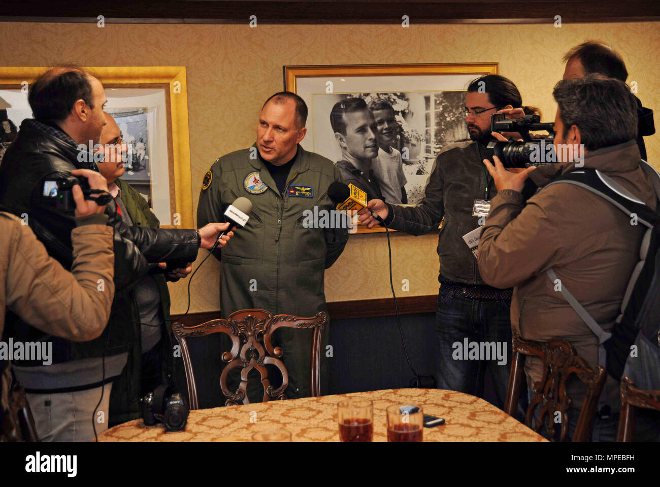 Inport cabin hi-res stock photography and images - Alamy