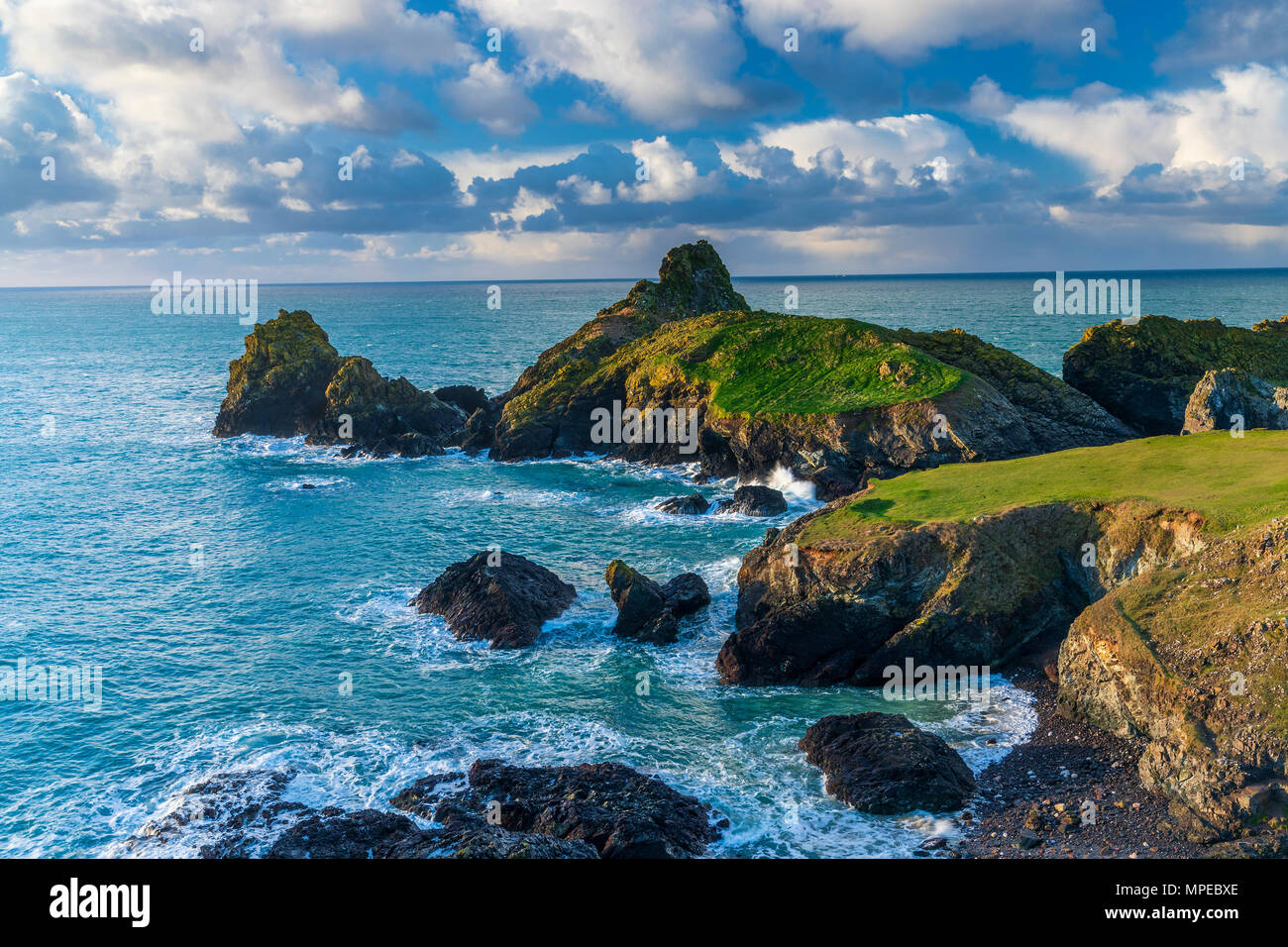 Kynance cove cornwall autumn hi-res stock photography and images - Alamy