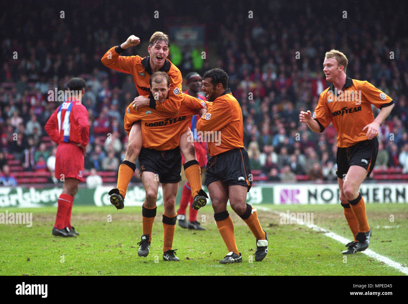CRYSTAL PALACE V WOLVES AT SELHURST PARK 11/3/95 1-1 Wolves goalscorer ...