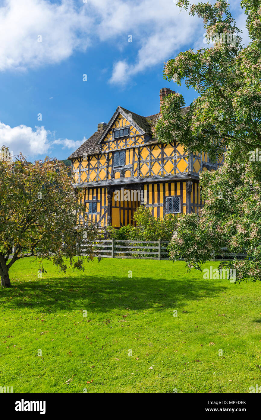 Manoe house hi-res stock photography and images - Alamy