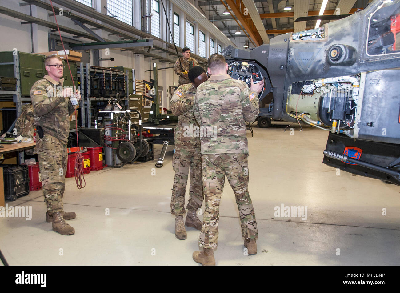 500 hrs phase inspection hi-res stock photography and images - Alamy