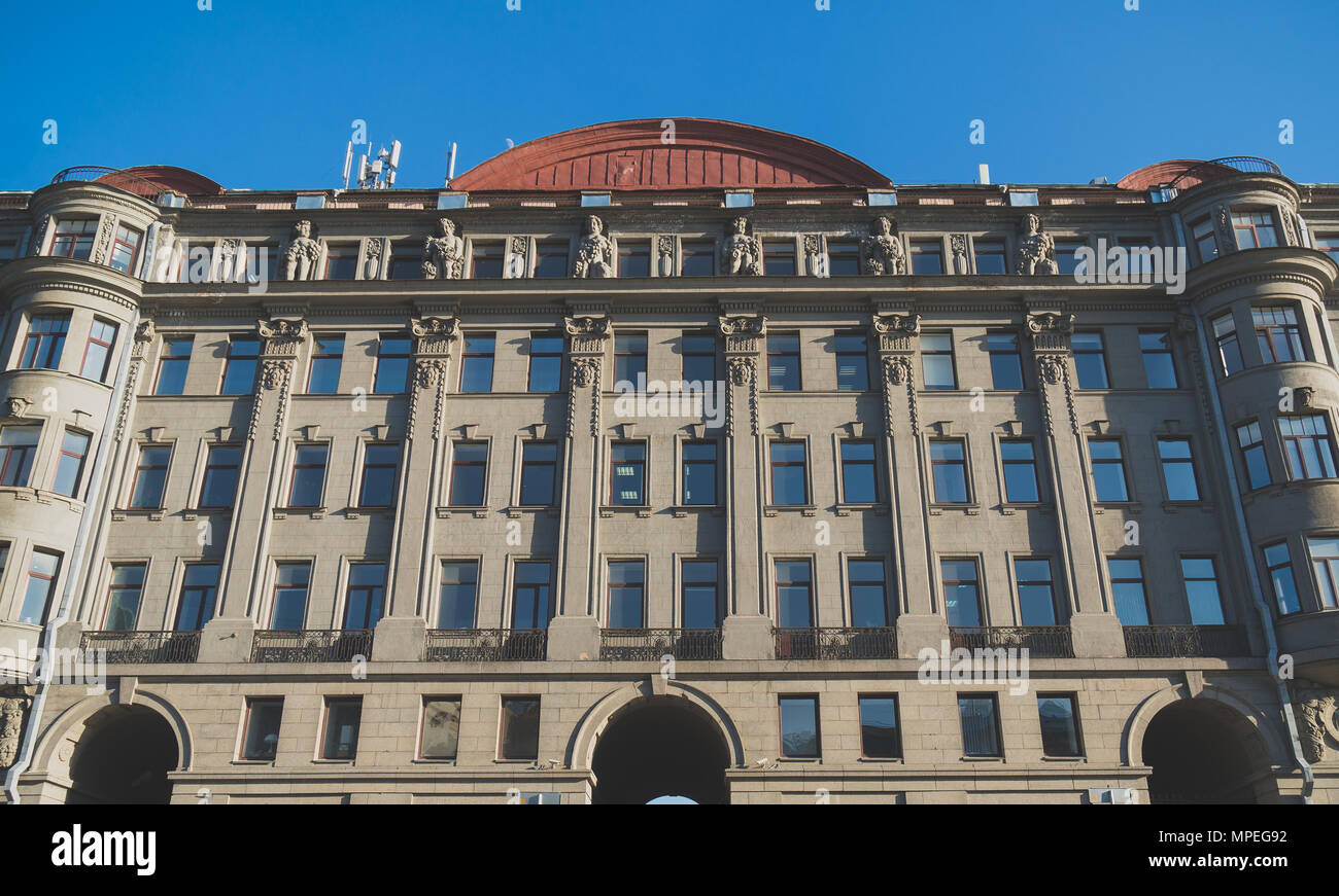 Building facade in Sankt-Petersburg, Russia Stock Photo - Alamy