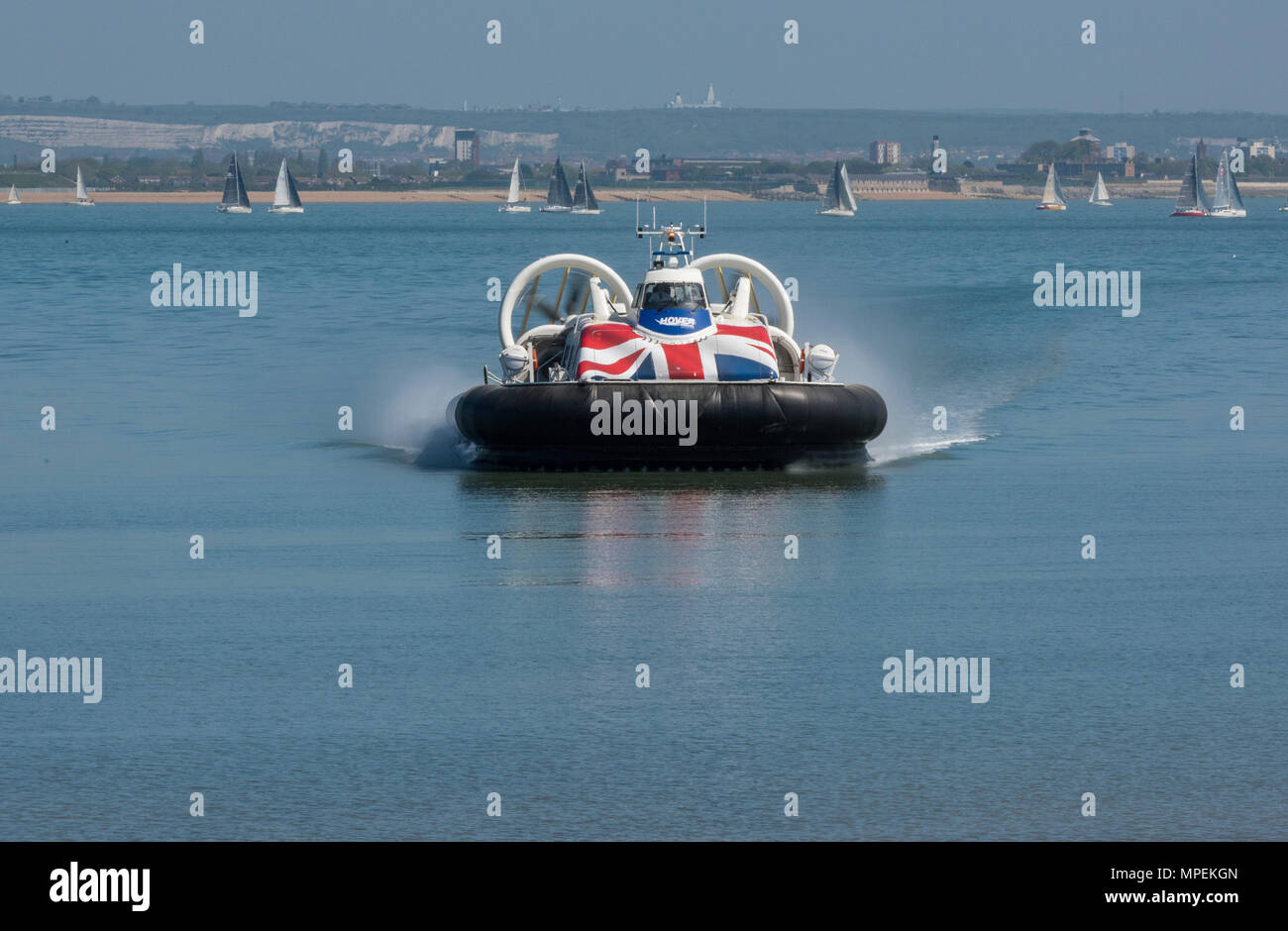 Isle of wight hovercraft service hi-res stock photography and images ...