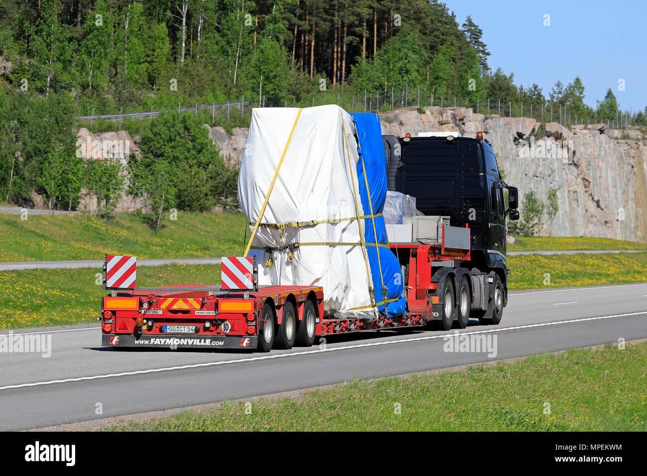 Semi Truck Rear View High Resolution Stock Photography and Images - Alamy