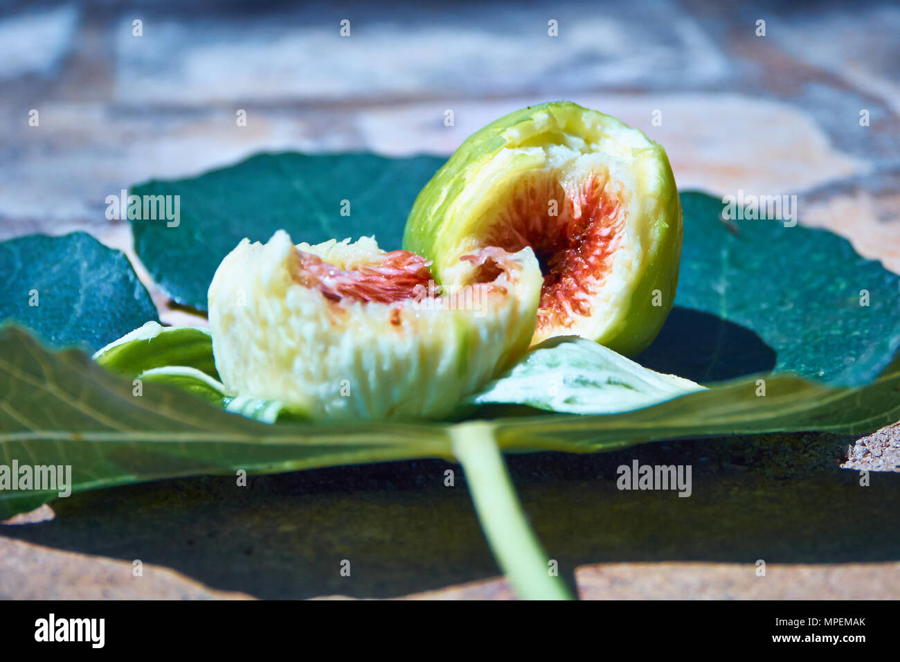 Fig leaf fruit hi-res stock photography and images - Alamy