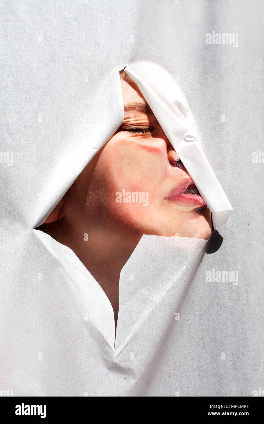 Face pressed against glass hi-res stock photography and images - Alamy