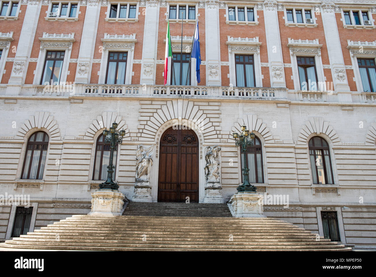 Italian parliament building hi-res stock photography and images - Alamy