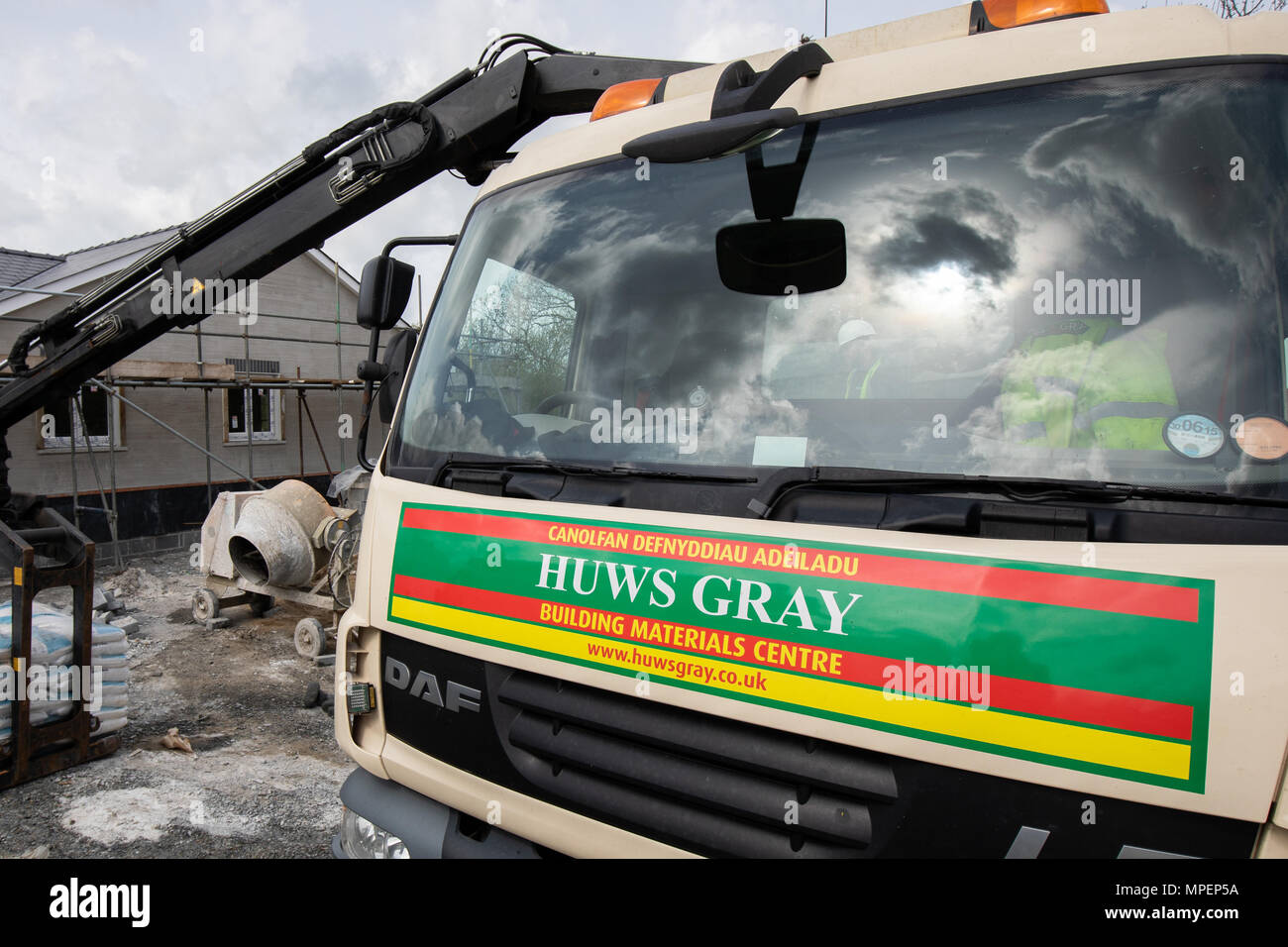 Builders merchant delivery hi-res stock photography and images - Alamy