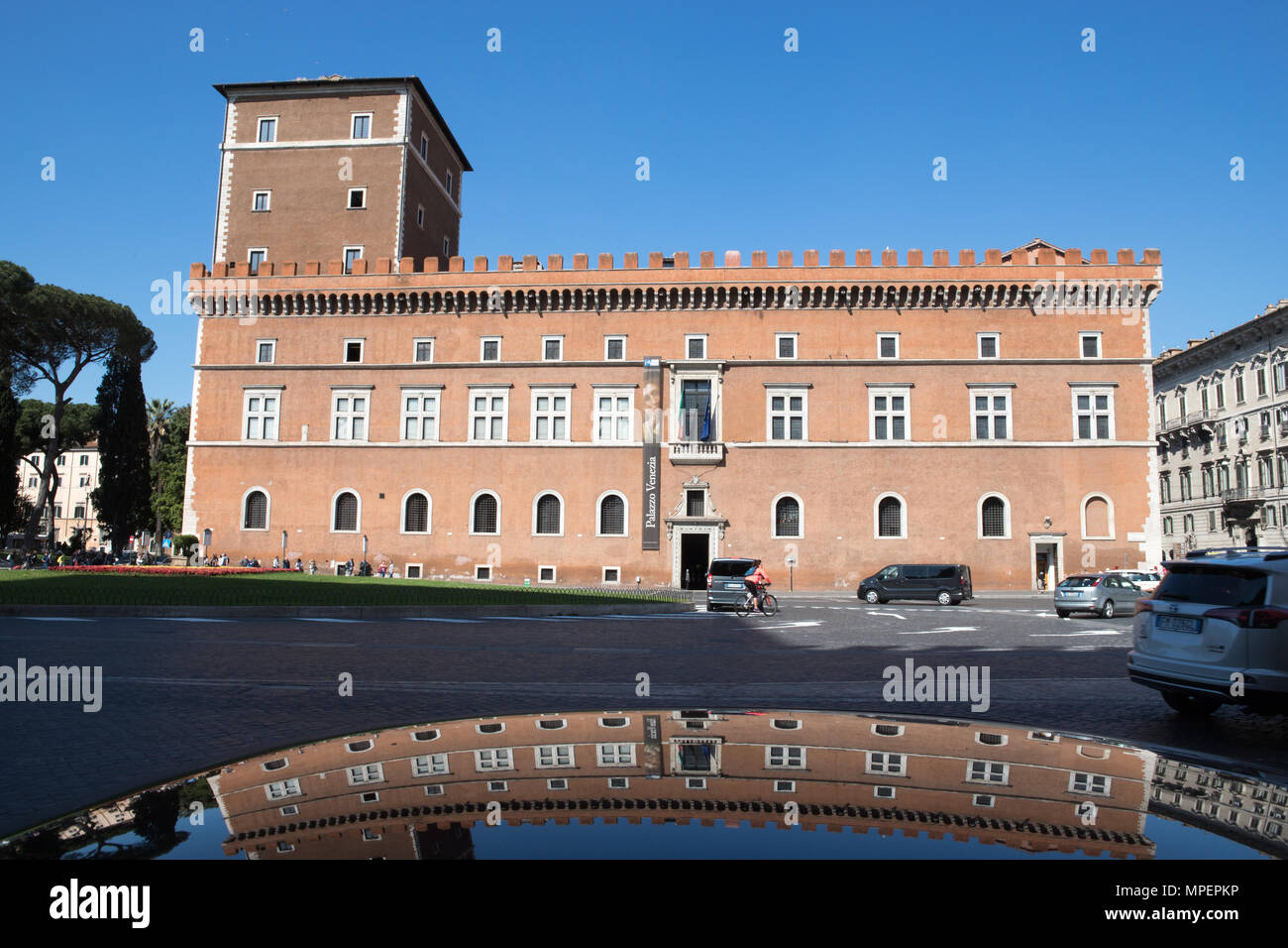 Palazzo Venezia,facade Rome Italy Stock Photo - Alamy