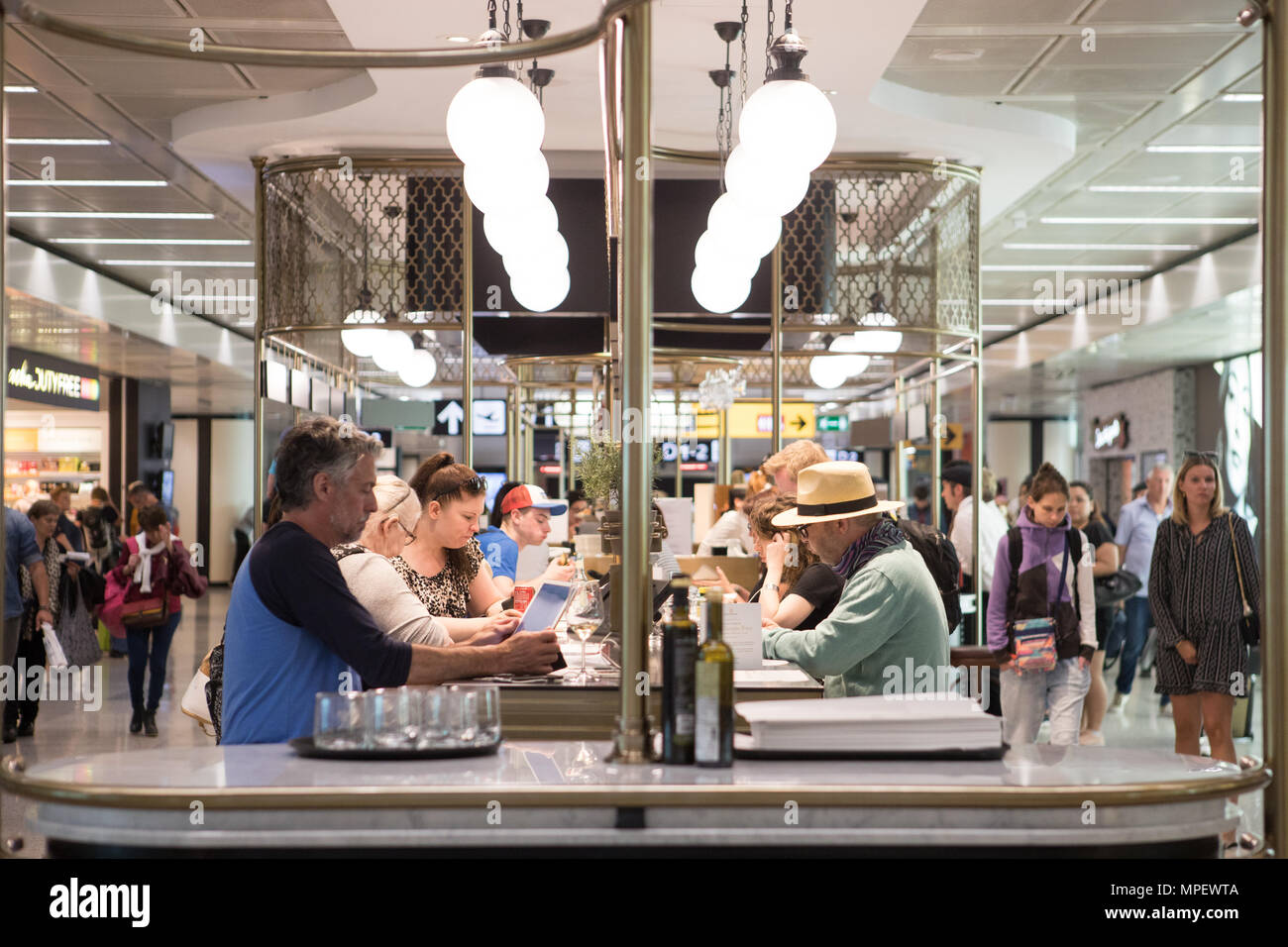 Waiting time at the airport hi-res stock photography and images - Alamy