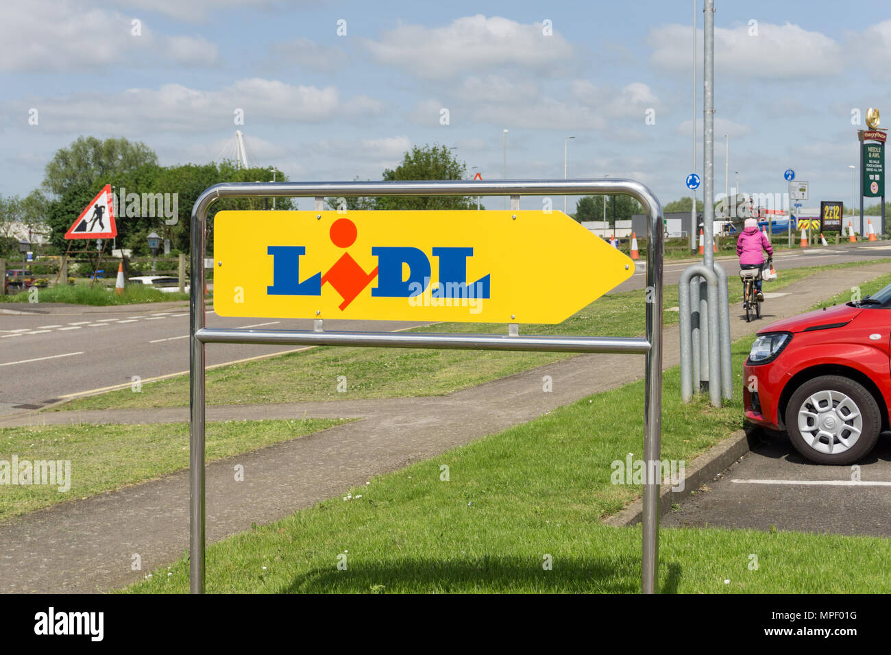 Lidl sign on hi-res stock photography and images - Alamy