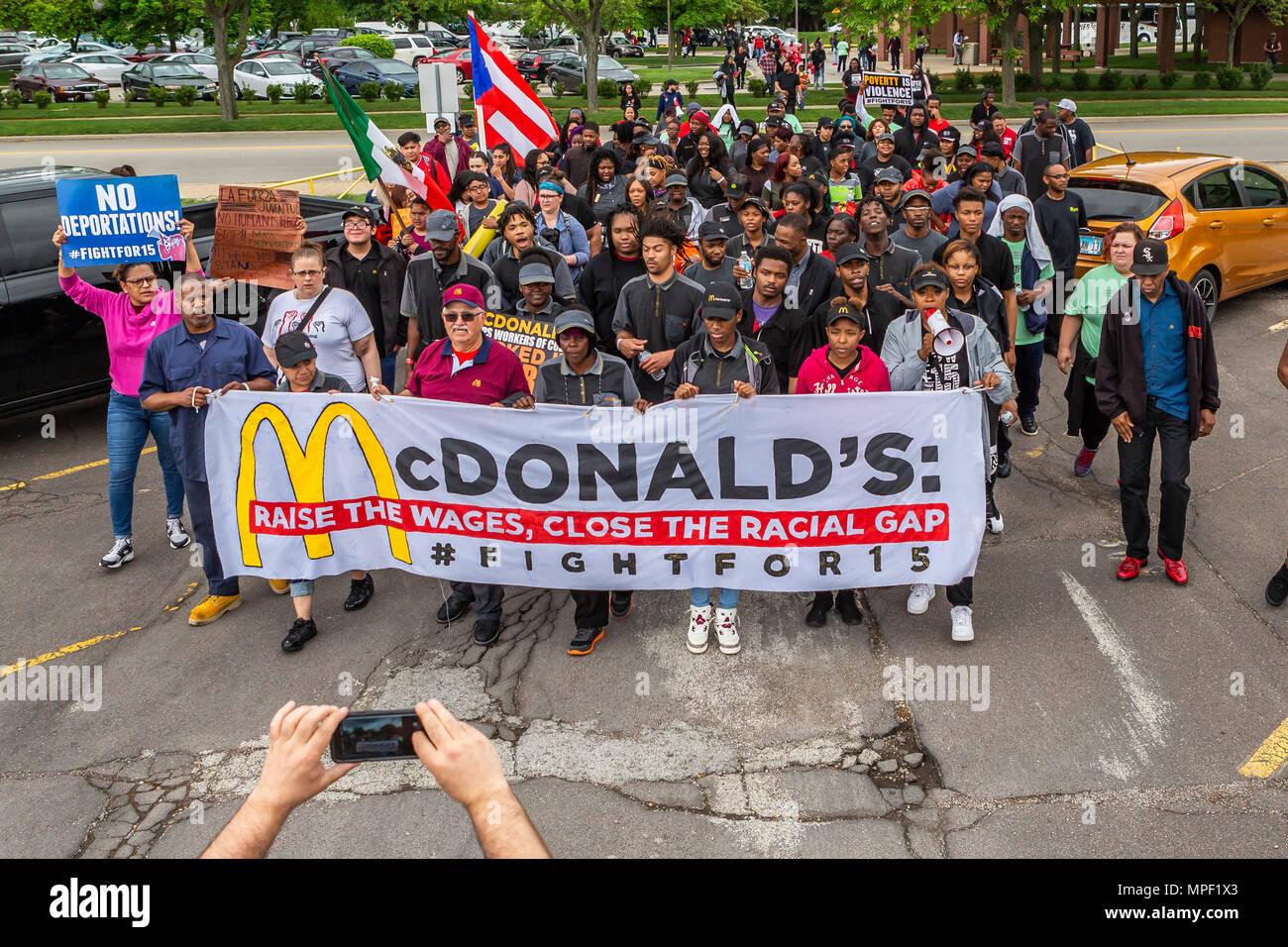 Chicago living poverty hi-res stock photography and images - Alamy