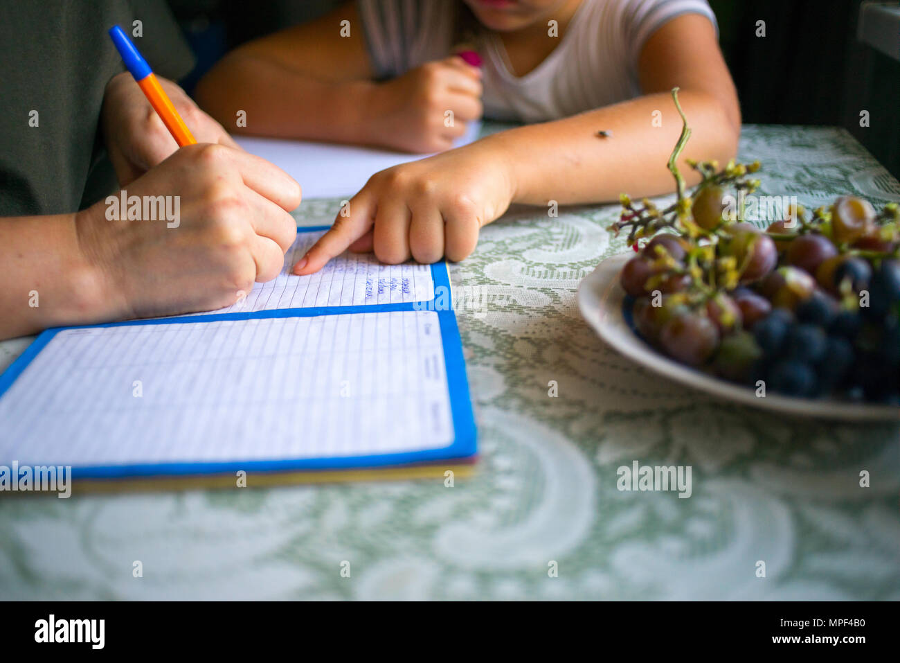 Human writing hi-res stock photography and images - Alamy