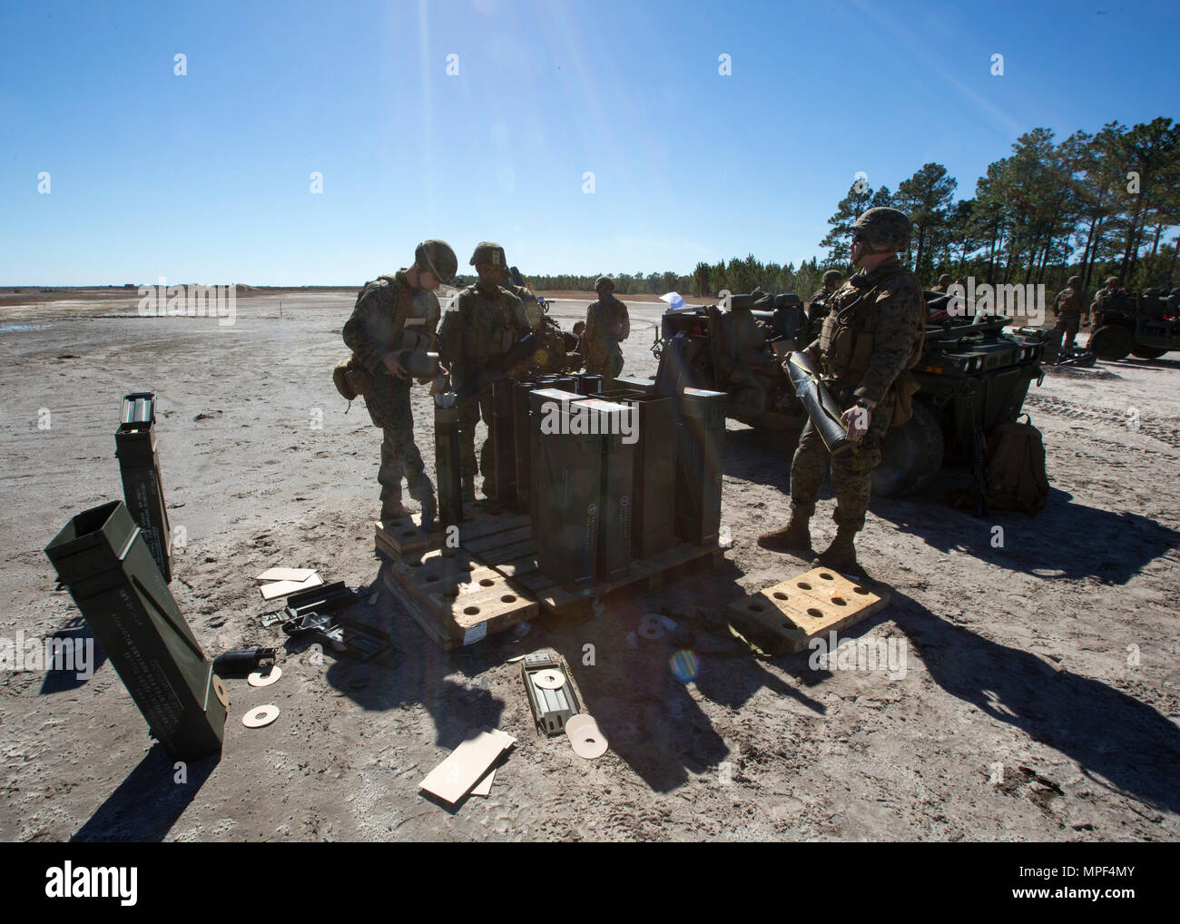 U.S. Marines with Echo Battery, 2nd Battalion, 10th Marine Regiment ...