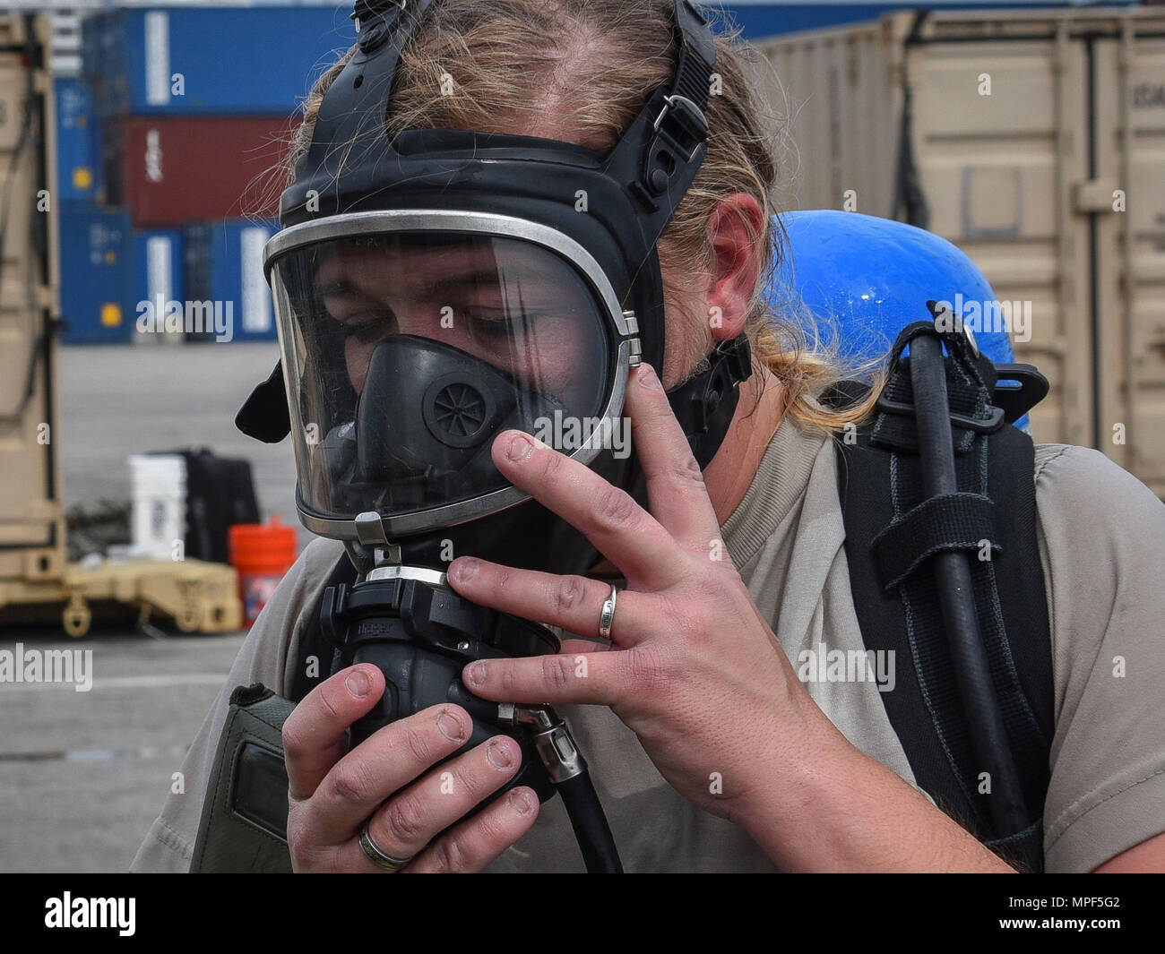 A U.S. Army Reserve Soldier with the 329th Chemical Company based in ...