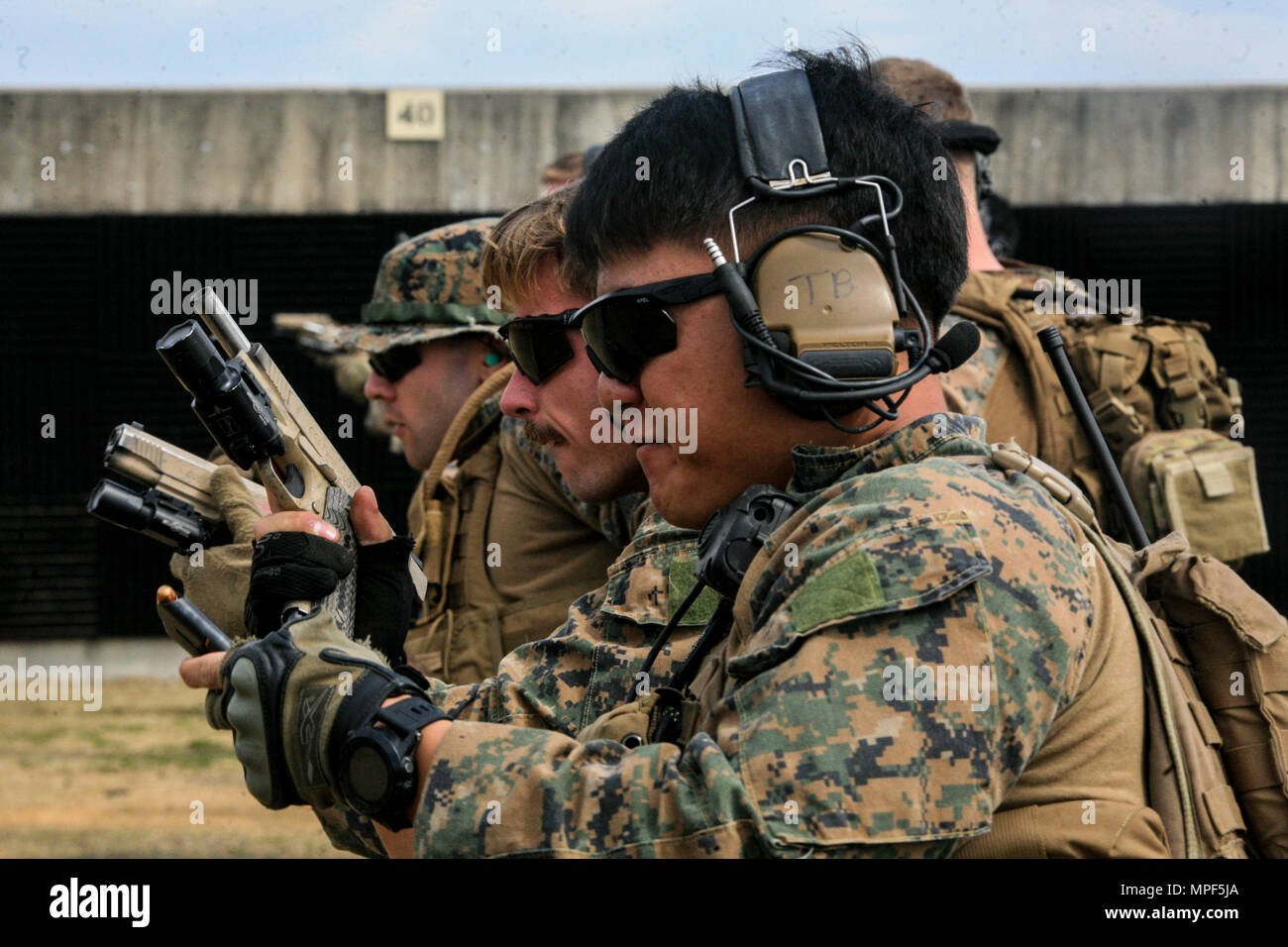 U.S. Marines with Maritime Raid Force (MRF), 31st Marine Expeditionary ...
