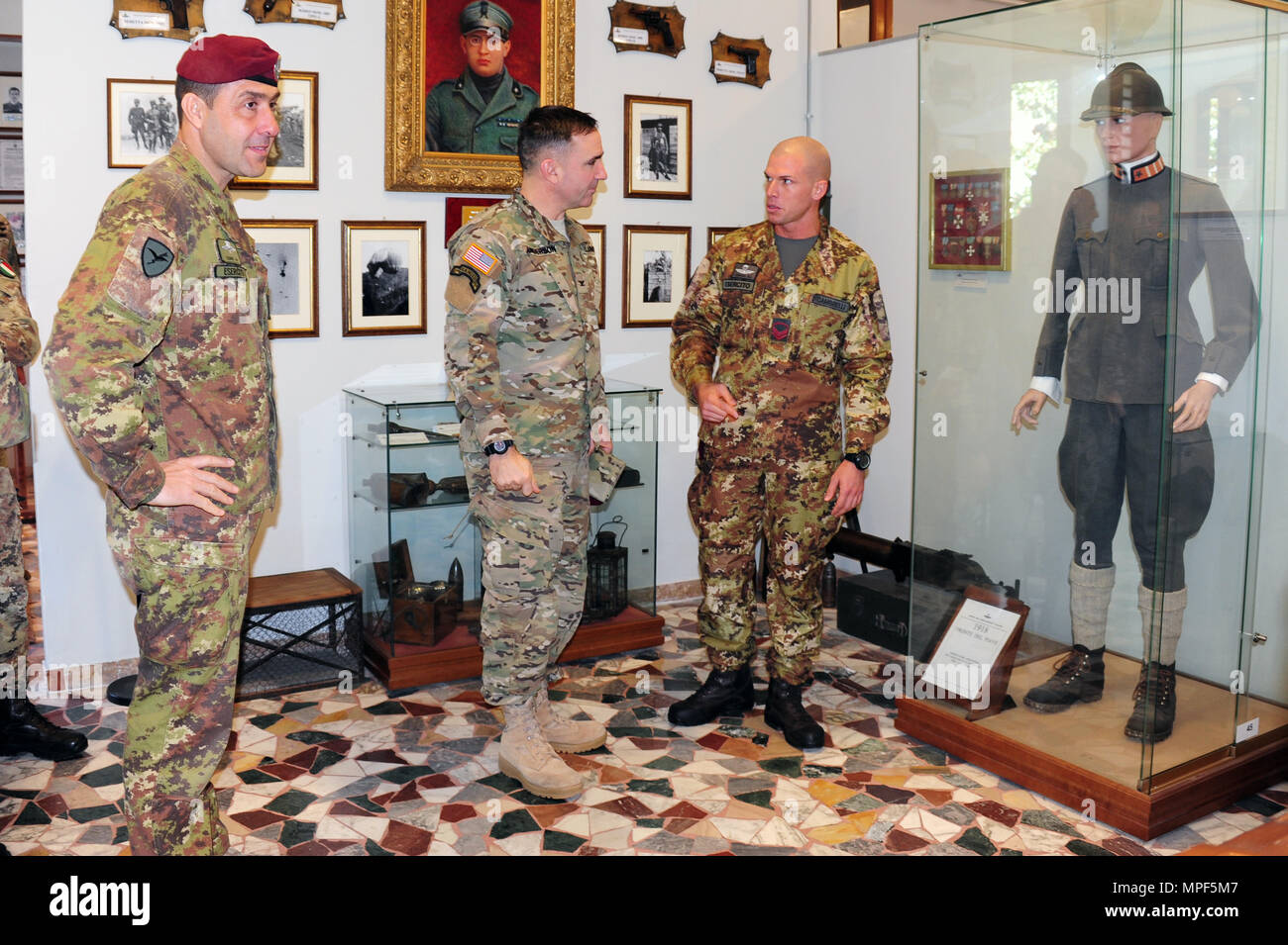 Col gregory k anderson hi-res stock photography and images - Alamy Col gregory k anderson hi-res stock photography and images - Alamy