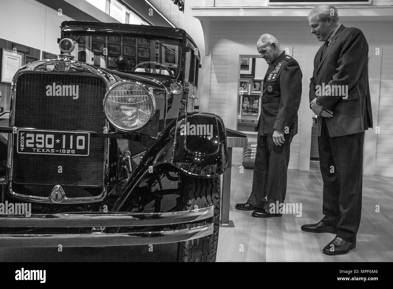 Marines dallas Black and White Stock Photos & Images - Alamy