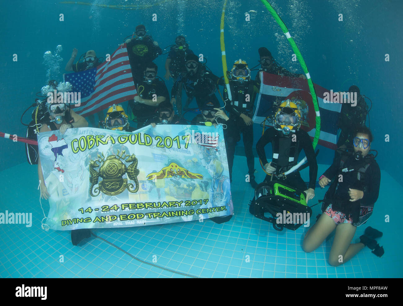 Royal Thai Navy divers and members of Mobile Diving and Salvage Unit ...