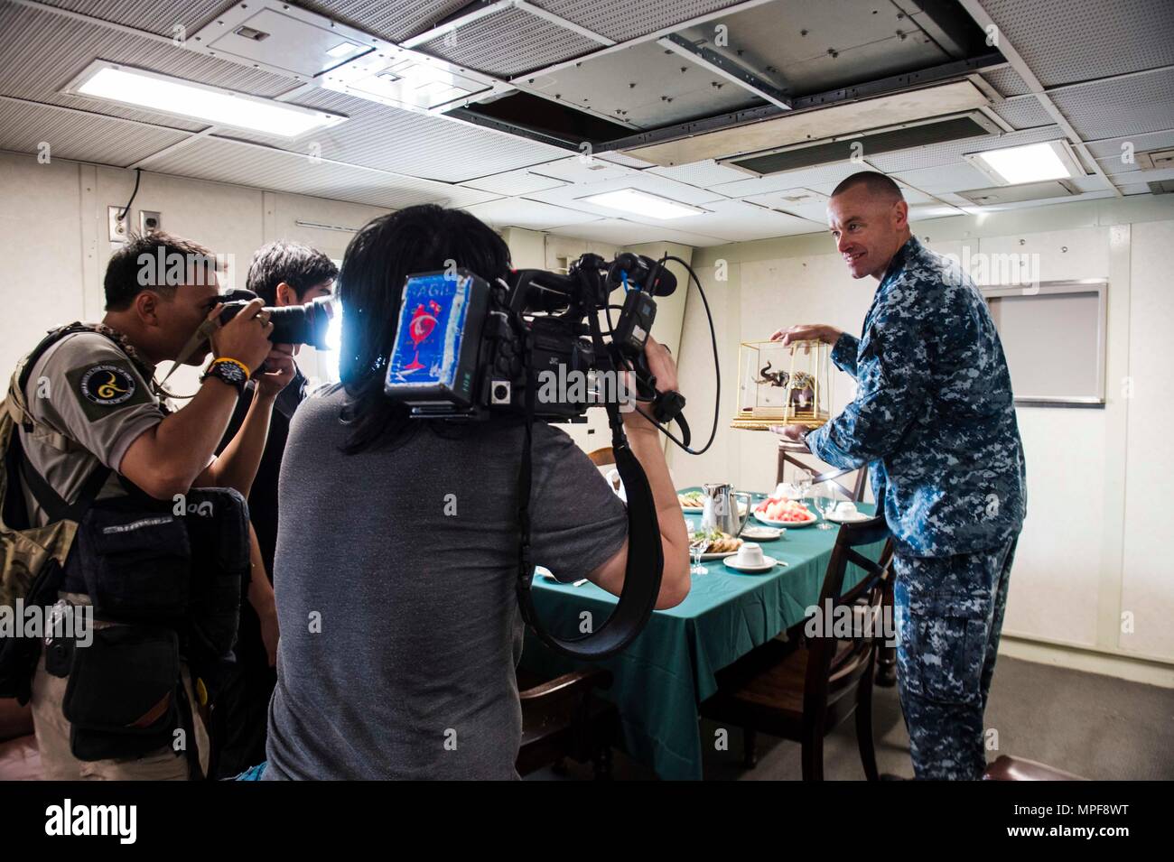 170222-N-GR361-053 GULF OF THAILAND (Feb. 22, 2017) U.S. Navy Capt ...