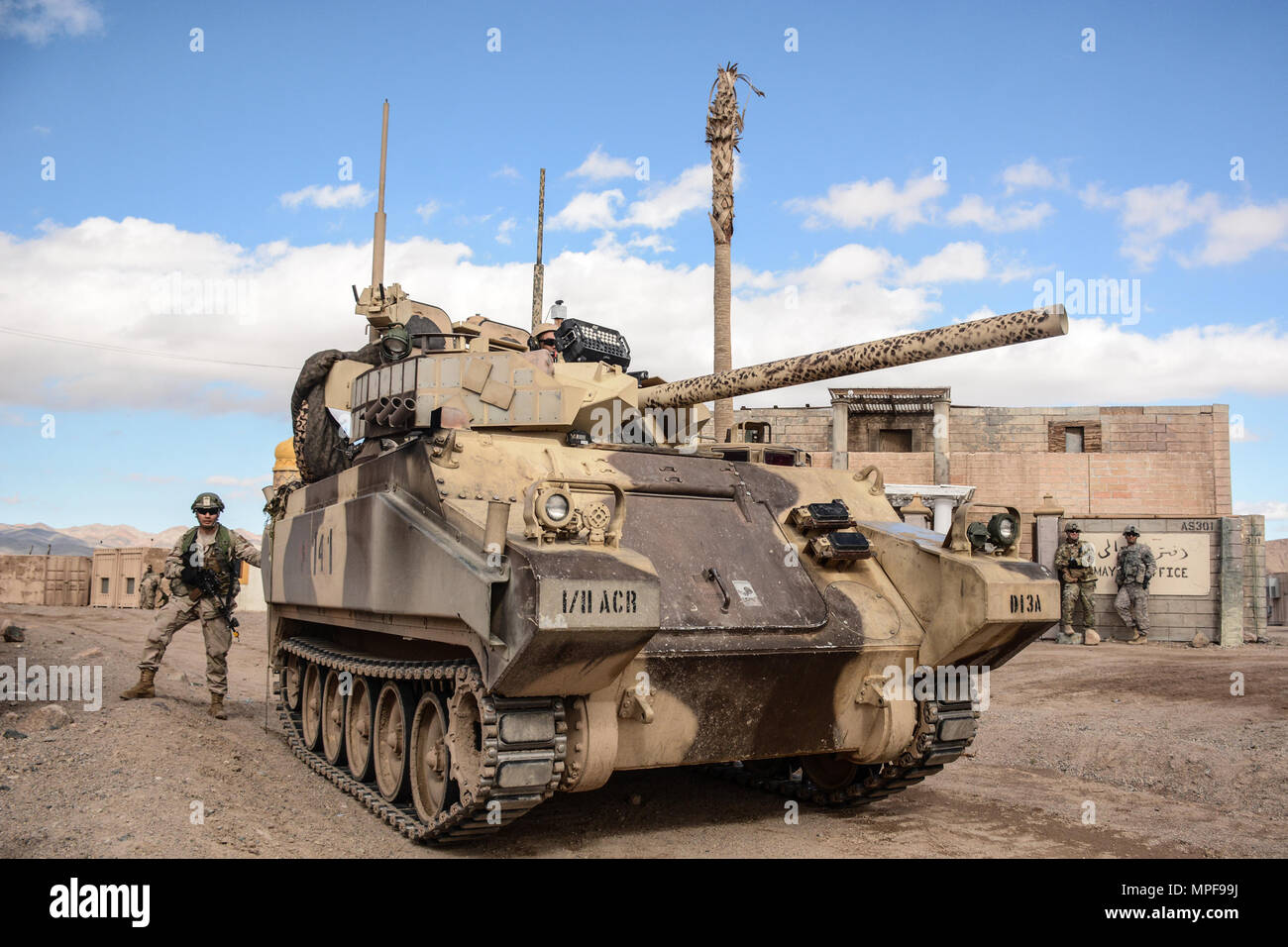 2 11 acr hi-res stock photography and images - Alamy